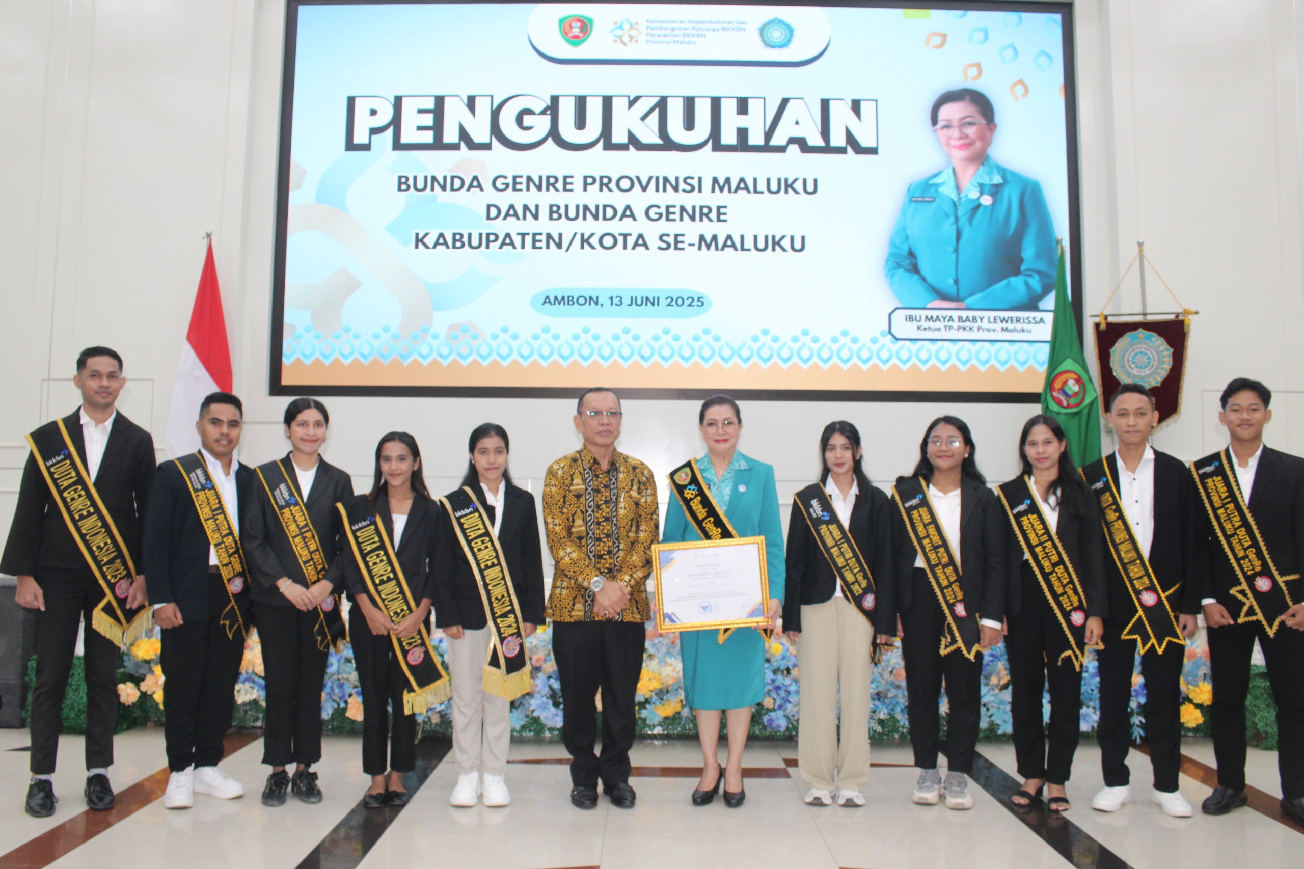 MAYA BABY LEWERISSA DIKUKUHKAN JADI BUNDA GENRE PROVINSI MALUKU - Media ...